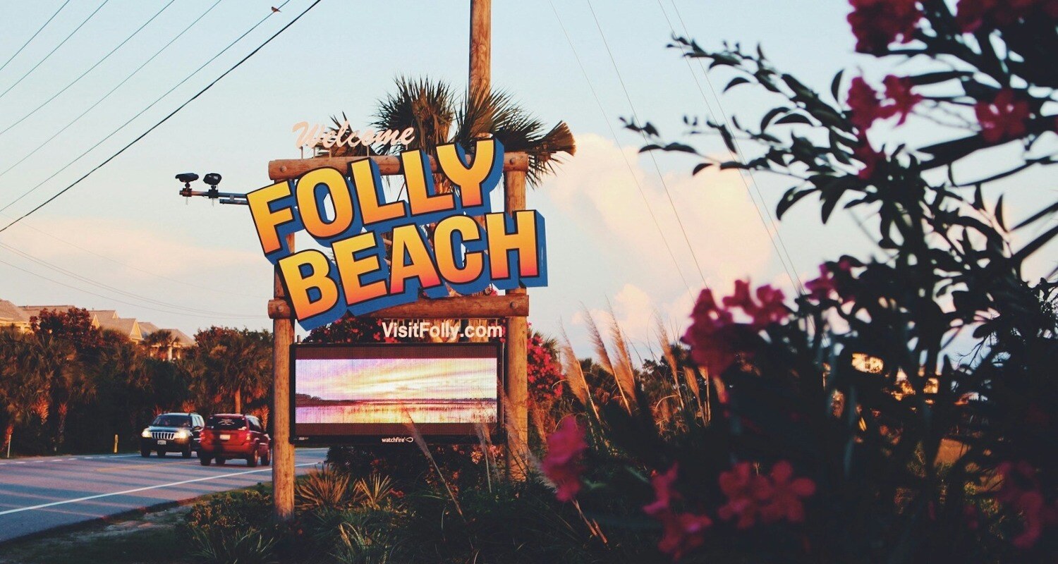 A Local’s Guide to Charleston Beaches + Activities, Food, and Coffee